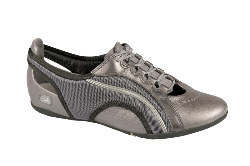 Clarks Idyllic Lace Schuhe in silber grau Sneaker | Fundgrube ...